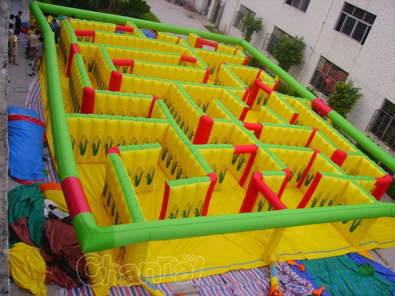 Giant Inflatable Corn Maze For Sale - Channal Inflatables