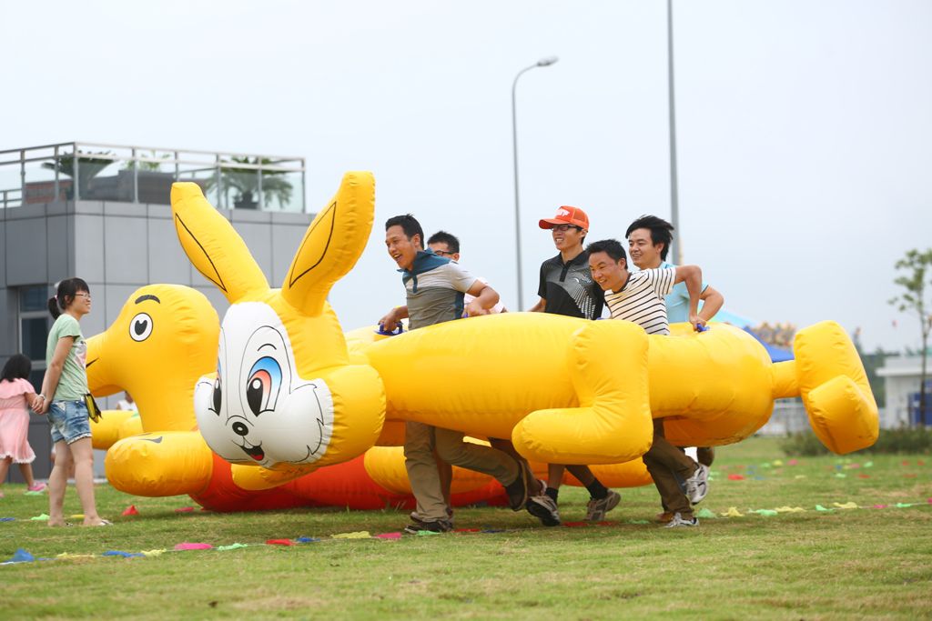 Inflatable Tortoise Hare Race Game - Channal Inflatables