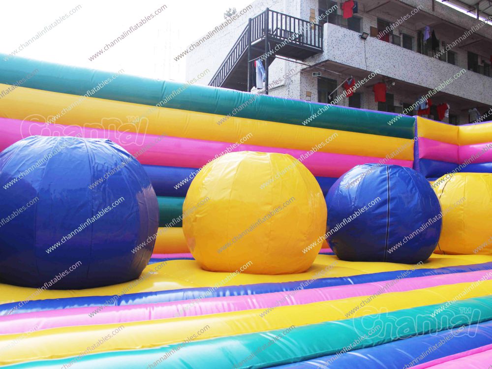 Wipe Out Challenge - Channal Inflatables